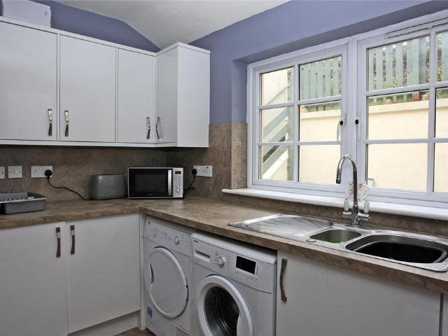 Garth Road, Bangor, Gwynedd, LL57 4 bed terraced house to rent £1,732 pcm £400 pw
