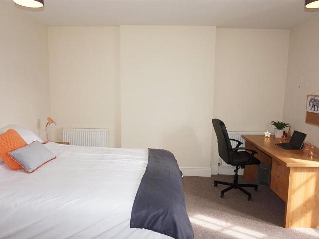 Garth Road, Bangor, Gwynedd, LL57 4 bed terraced house to rent £1,732 pcm £400 pw