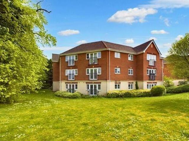 Garthlands Court, The Garthlands, 2 Bedroom Apartment