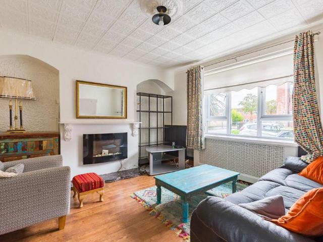Garvary Road, Canning Town, London, E16 2 bed terraced house to rent £2,059 pcm £475 pw