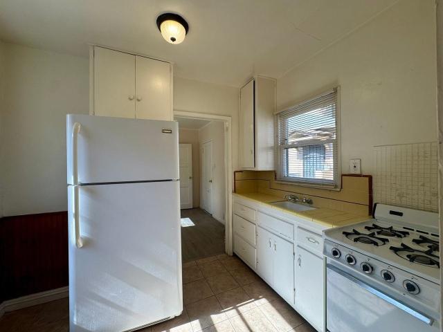 GARVEY 1 Bedroom Apartment for Rent at 11427 1/2 Garvey Ave, El Monte, CA 91732 Mountain View