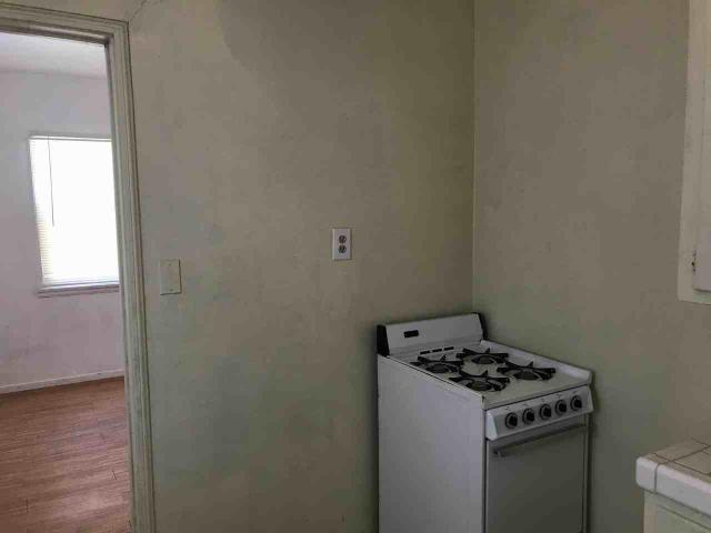 GARVEY Studio Apartment for Rent at 11427 1/2 Garvey Ave, El Monte, CA 91732 Mountain View