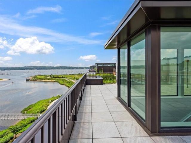 Garvies Point Rd Unit,glen Cove, Condo For Sale
