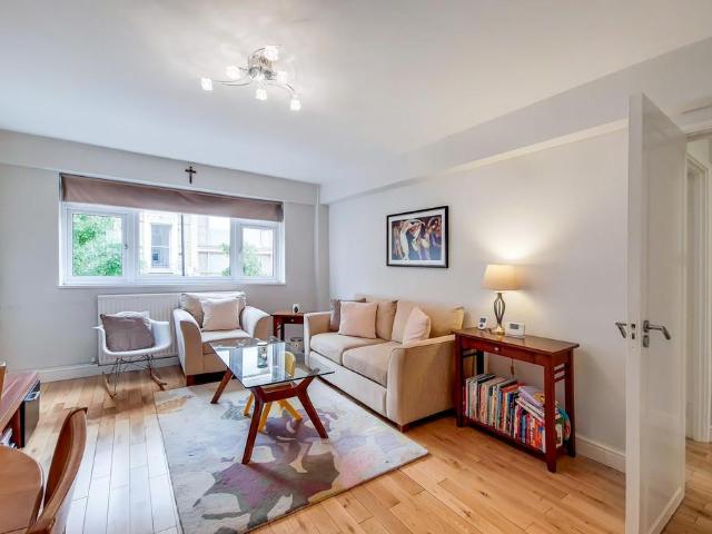 Garway Road, London 2 bed apartment to rent £2,850 pcm £658 pw