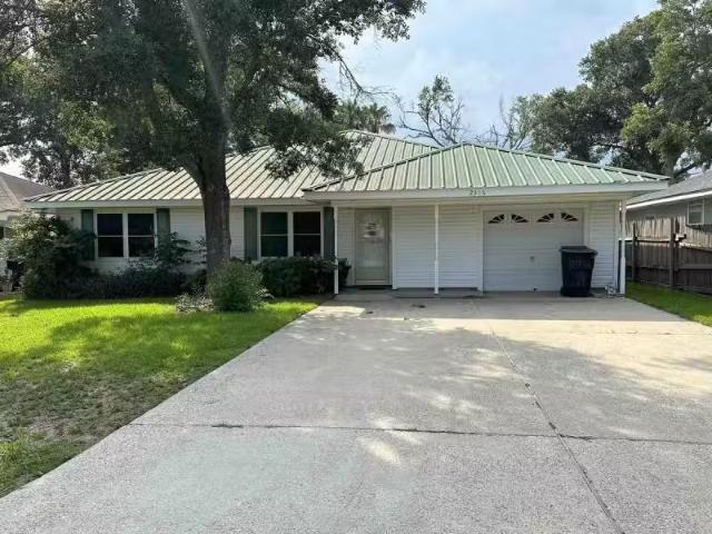 Gary, NEDERLAND, TX 77627