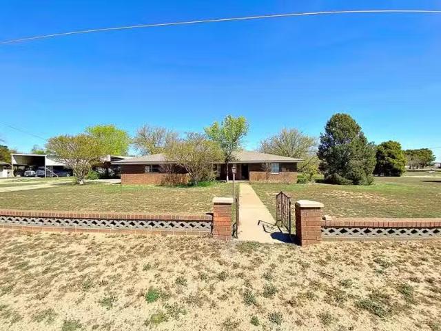 Gary Brewer, SNYDER, TX 79549