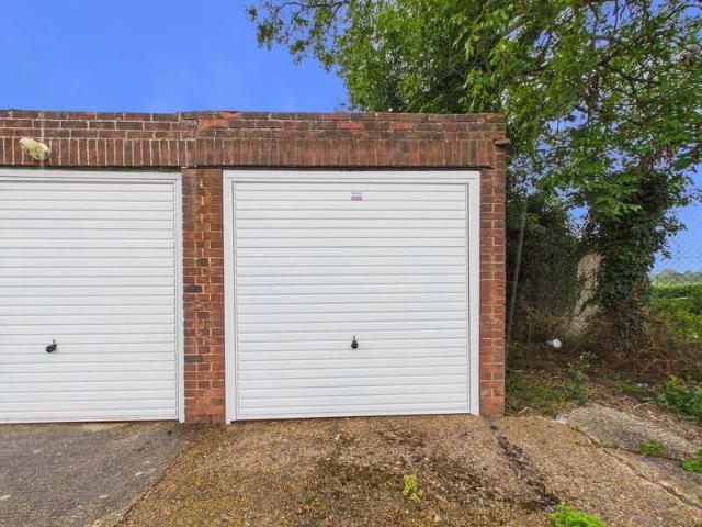 Garage Commercial