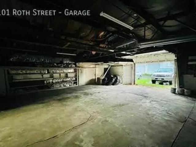 Garage for Rent