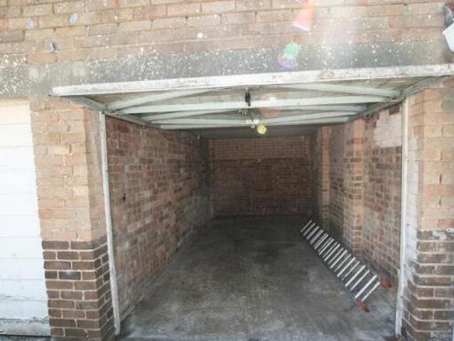 Garage For Rent In 18 Branksome Wood Road