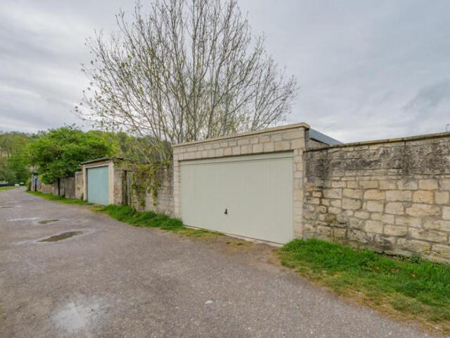 Garage for rent in Caroline Buildings, Bath, BA2