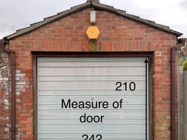 Garage For Rent In Cassell Road