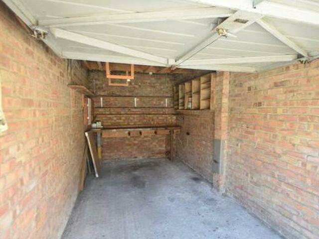Garage for rent in Garage Minden Road CO10
