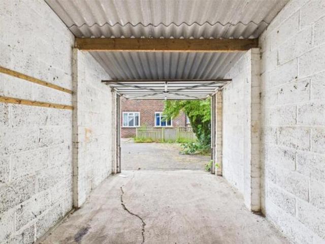Garage for rent in Downview Road, Worthing, West Sussex, BN11