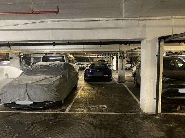 Garage For Rent In Kingston House South