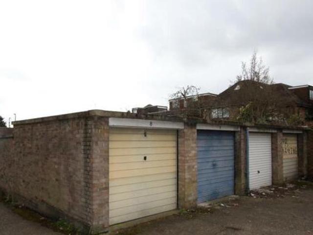 Garage For Rent In Hendon