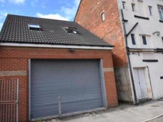 Garage For Rent In Leeds, West Yorkshire