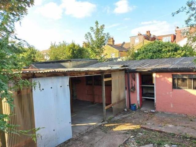 Garage for rent in Nags Head Road, Enfield, EN3