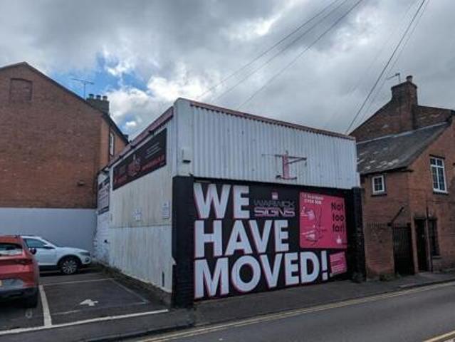 Garage For Rent In Warwick