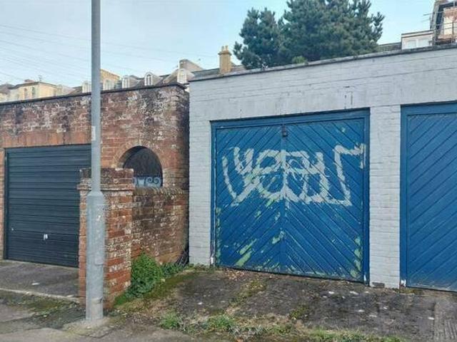 Garage for rent in Tower Road West St LeonardsOnSea TN38