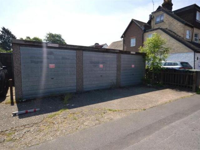 Garage for sale in Gardenia Avenue, Luton, Bedfordshire, LU3