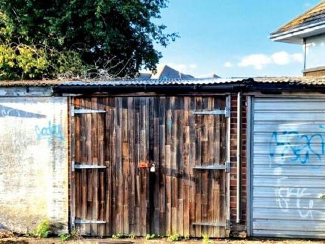 Garage For Sale In Rainham, Essex