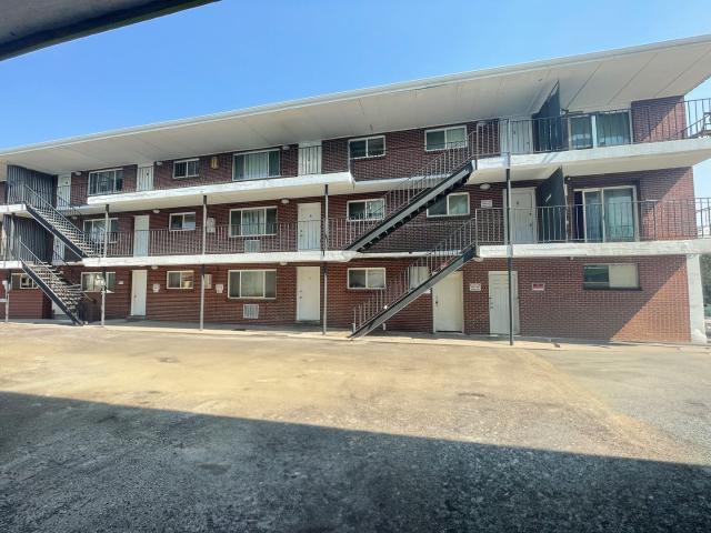 Garage Space for Rent – $100/Month Near Anschutz in Aurora!