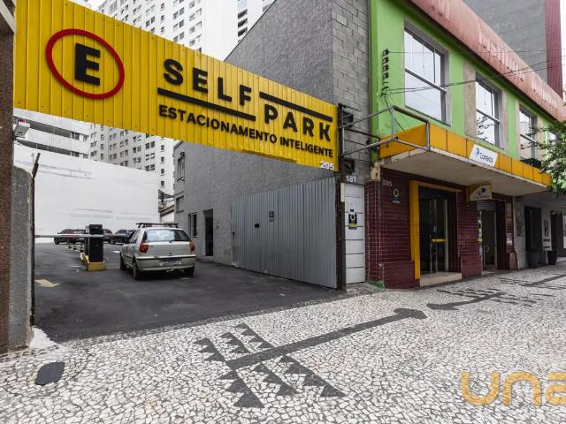 Garagem no Centro de 714 m²