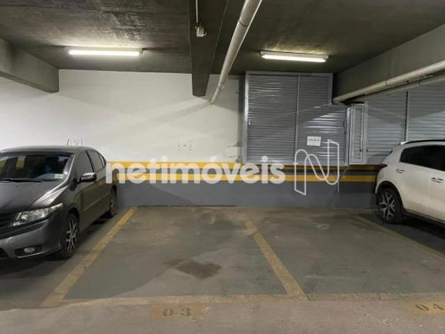 Garagem em Prédio | Próxima as Escadas | Próxima ao Elevador | Próximo de Escolas e comércio