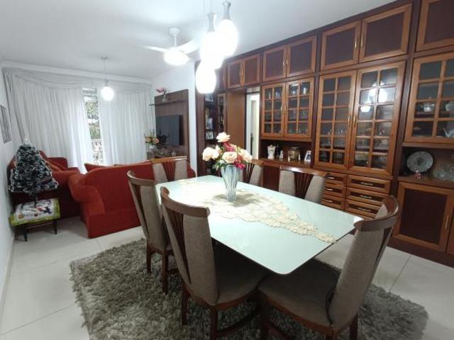 Garagem fechada com elevador, Belissimo apto, 130 m2, Frente c/ varanda, 2 dorms, S