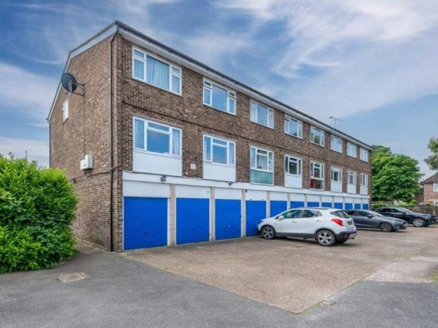 Garages to rent