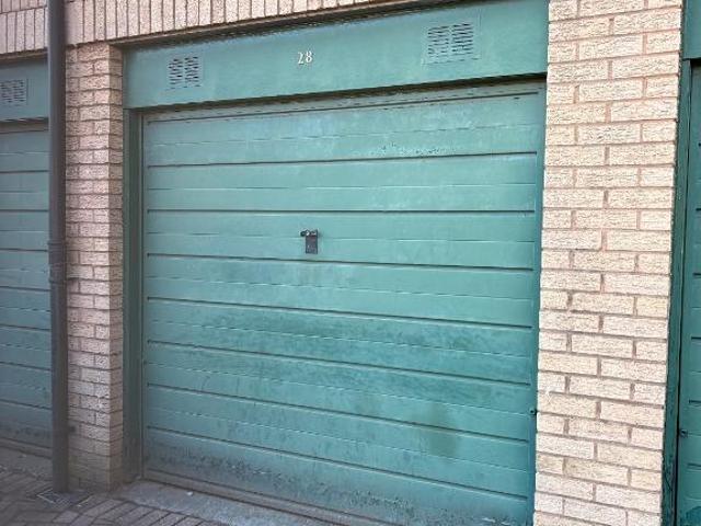 Garages to rent