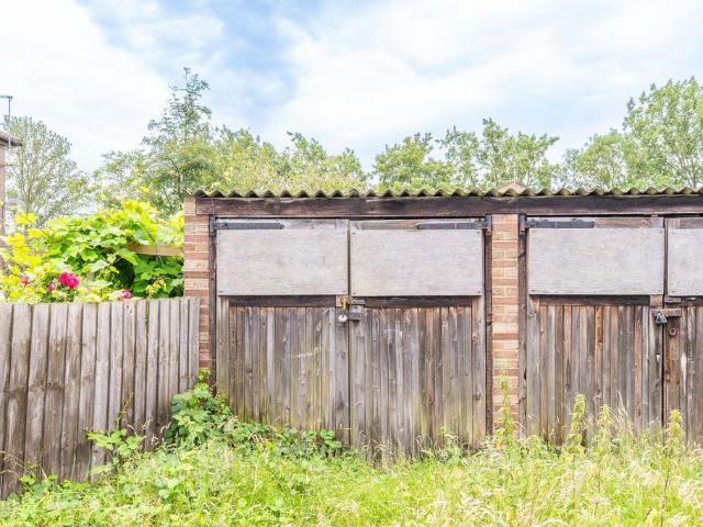 Garages to rent