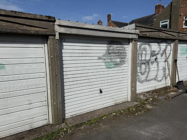 Garages to rent