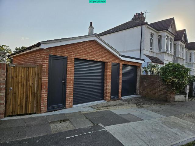 Garages to rent