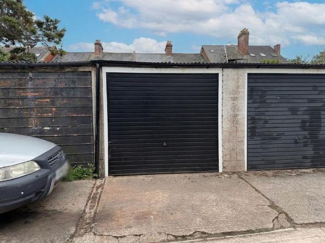 Garages to rent