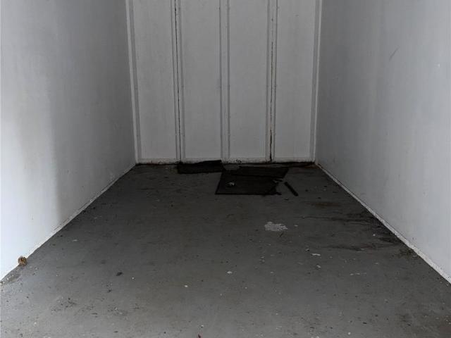 Garages to rent