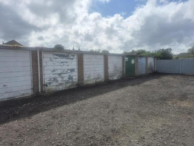 Garages to rent