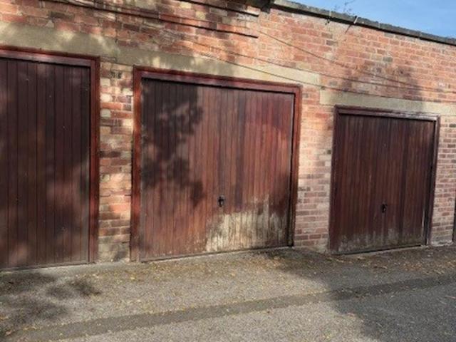 Garages to rent