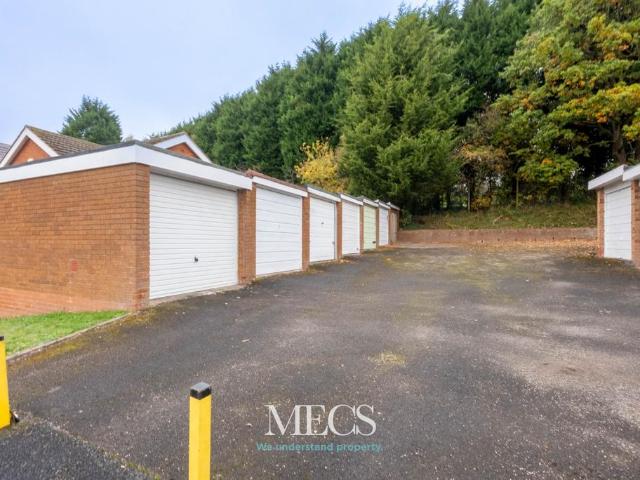Garages to rent