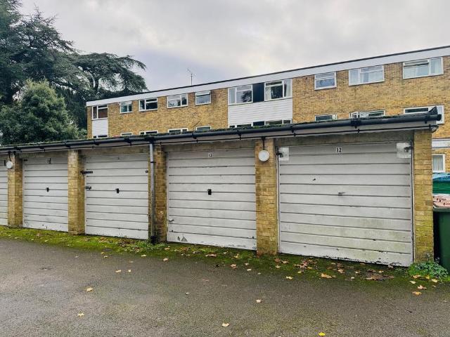 Garages to rent
