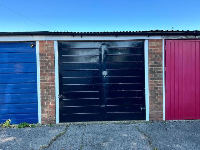 Garages to rent