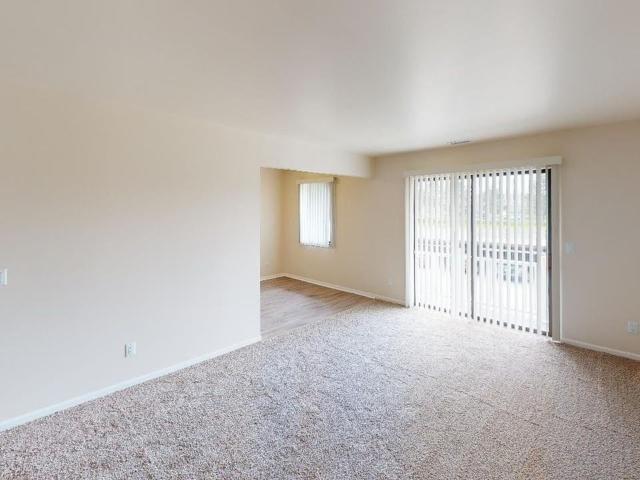 Garden Court Manor 1 Bedroom Apartment for Rent at 35258 W 8 Mile Rd, Farmington Hills, MI 48335
