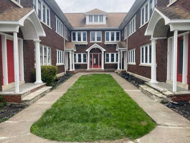 Garden Court Studio Apartment for Rent at 960 Dewey Ave, Rochester, NY 14613 Maplewood