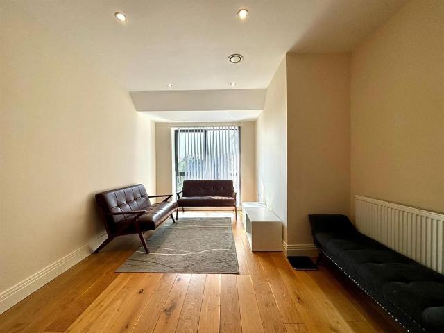 Garden Court, Station Road, West Drayton, UB7