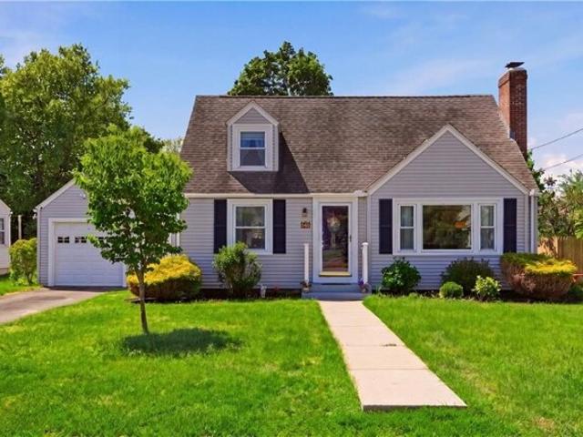Garden City Dr, Cranston, Home For Sale