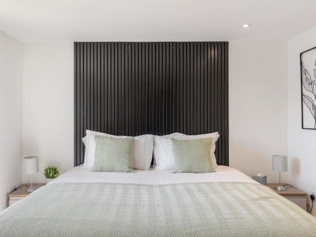 Garden city, Edgware, HA8
