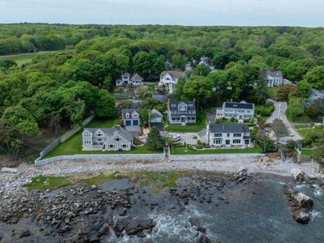 Garden Cir, Cape Elizabeth, Home For Sale