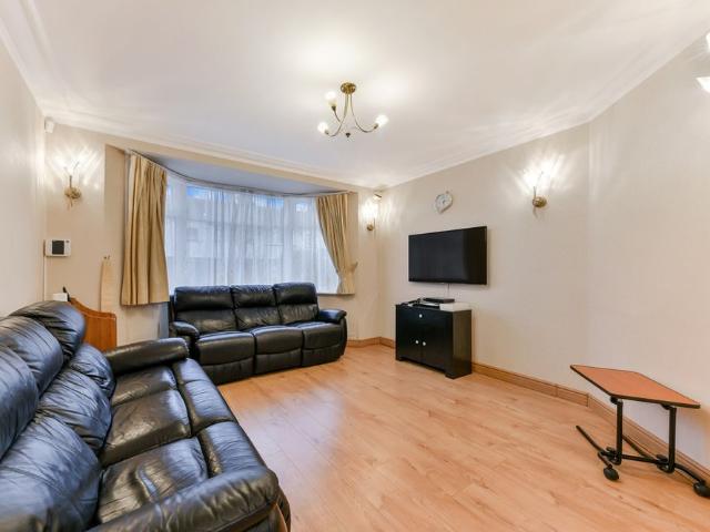 Garden Avenue, CR4, London