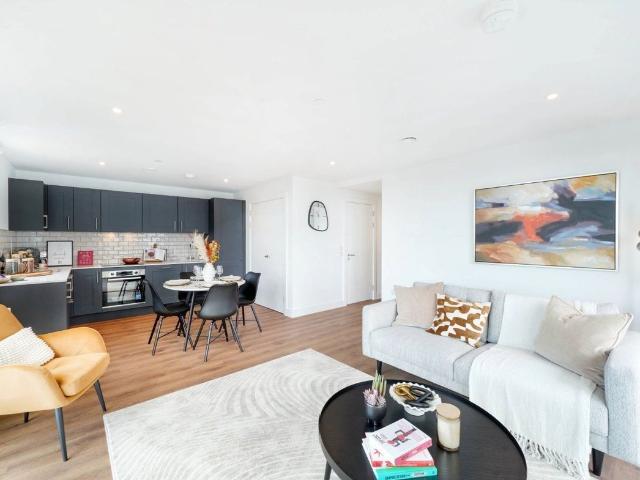 Garden Boulevard, Maidenhead SL6, 1 bed flat to rent, £1,701 pcm | PrimeLocation