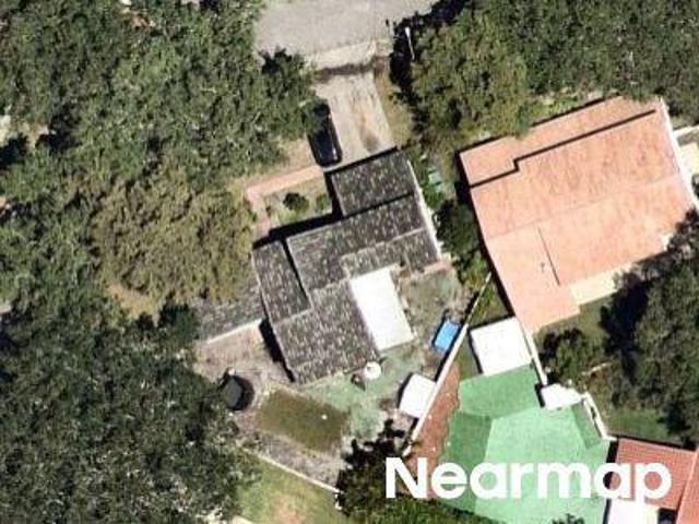 Garden Dr